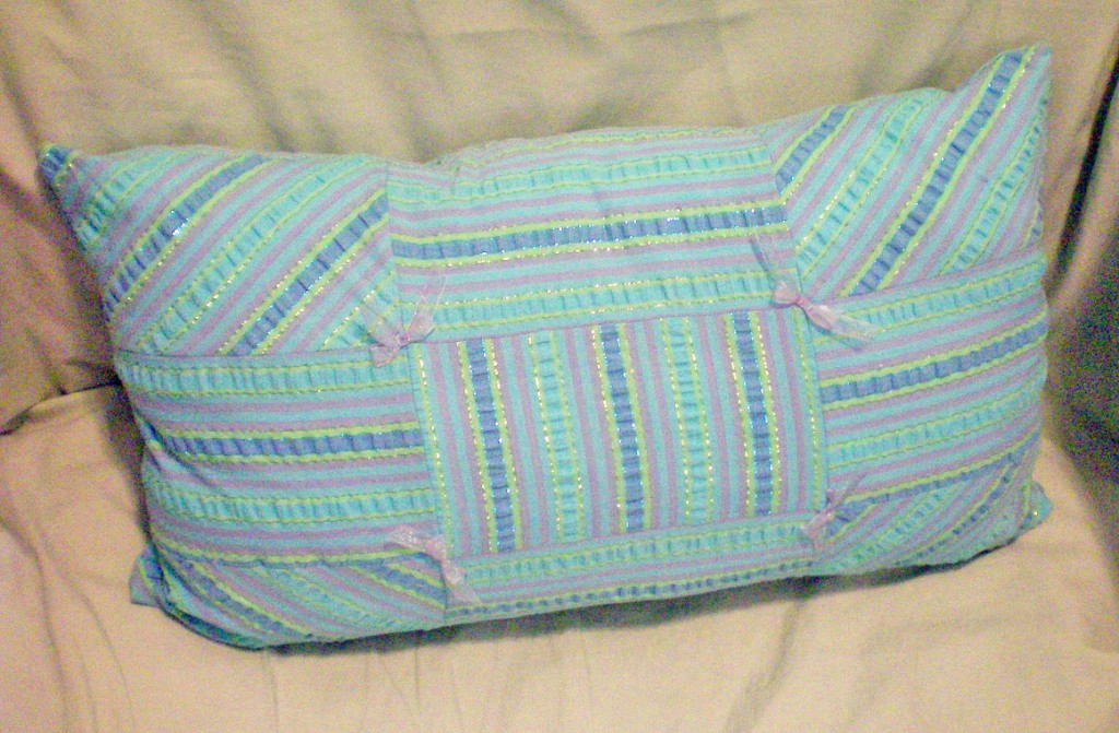 Quilted Patchwork Pillow | Yesterday's Thimble